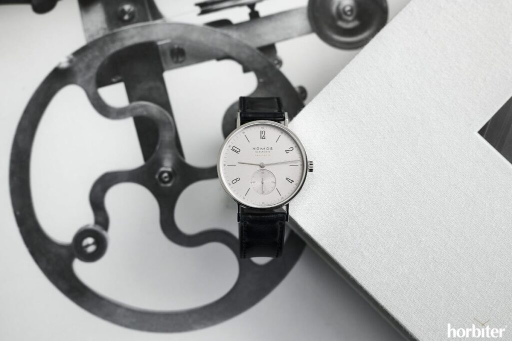 The Nomos Tangente neomatik Platinum Gray watch hands-on